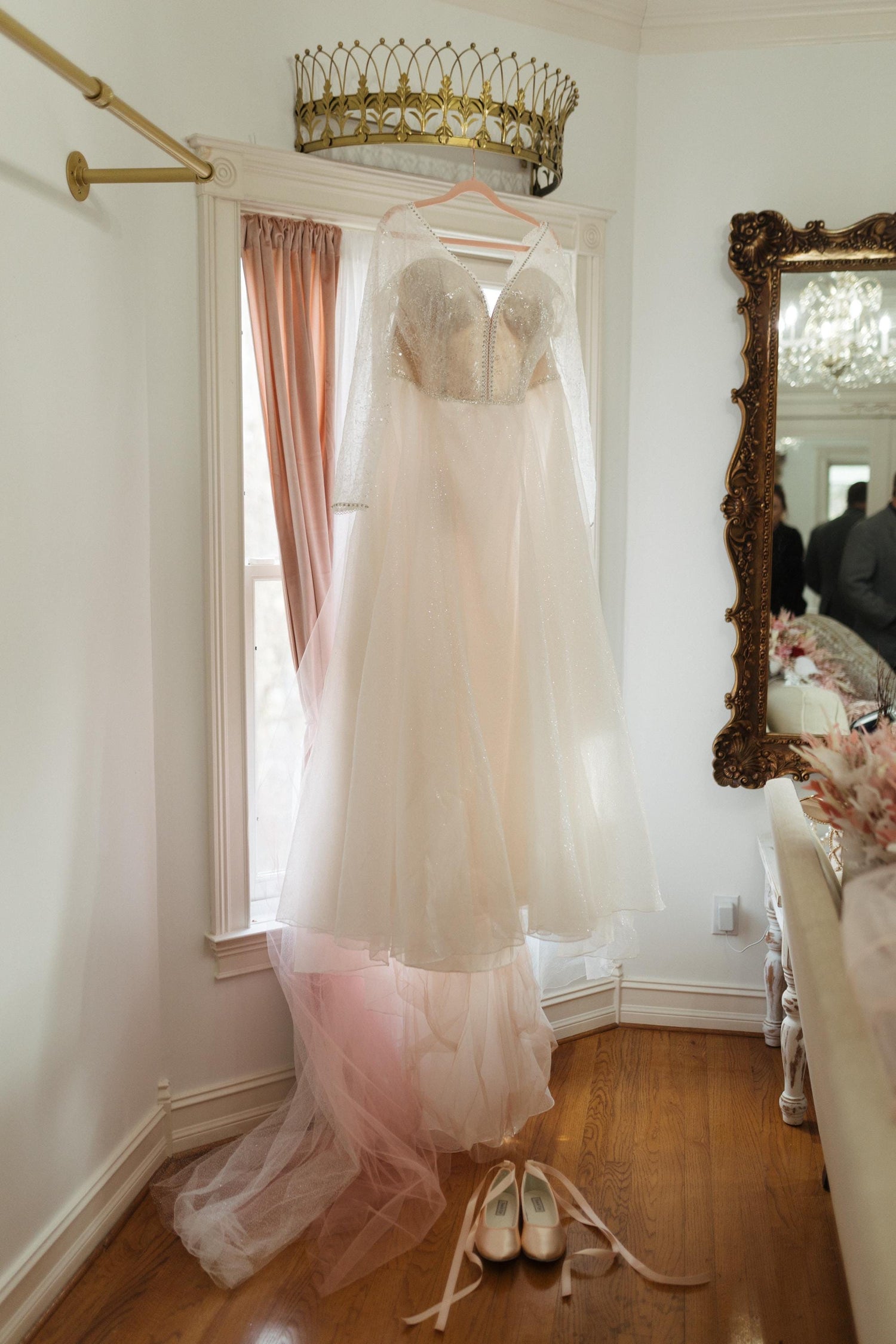 Plus Size Wedding Dresses. Recommendations and Selection from Devotion